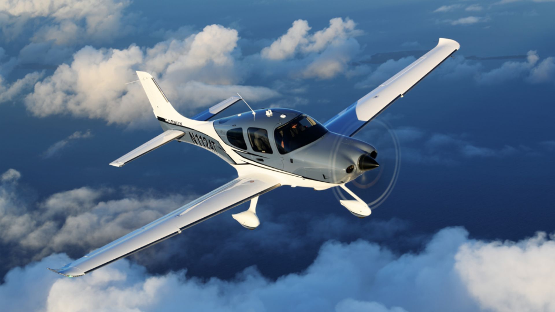 Cirrus SR22 Charter | evoJets